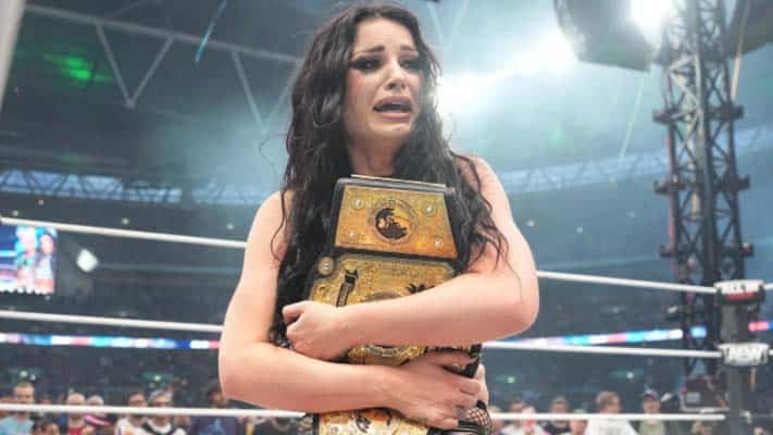 Saraya Likes Being A Heel In AEW, Shoots On Wrestling Twitter Fans ...