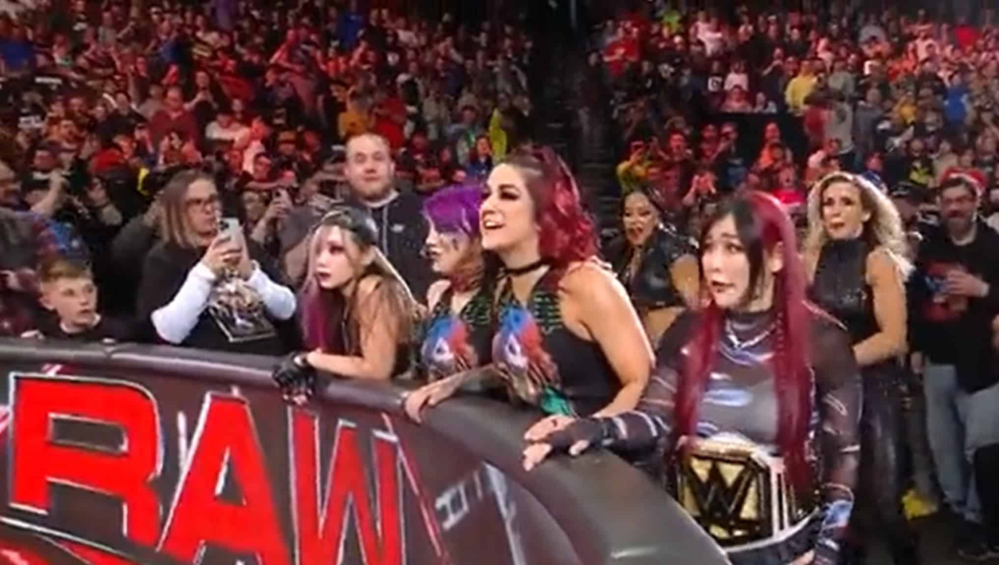 Video: Several SmackDown Stars Appear On This Week's RAW | PWMania ...