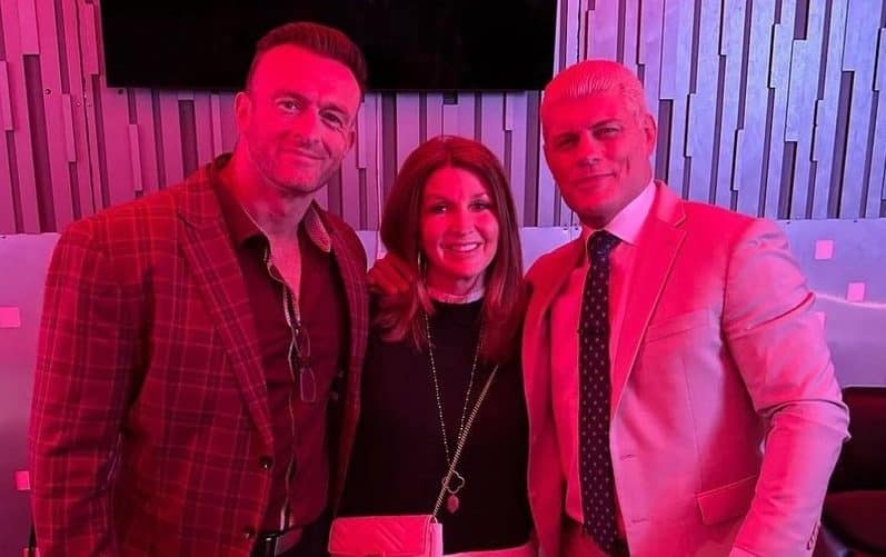 Photos: Dixie Carter With Several WWE Stars At This Week's RAW ...
