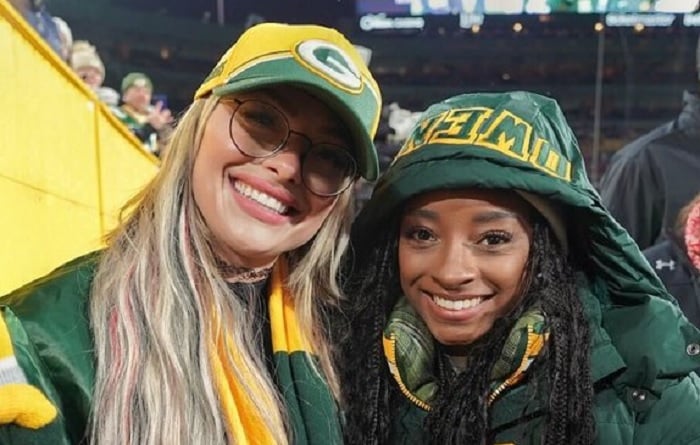 Photos: Liv Morgan With Simone Biles, Tony Shalhoub At NFL Game ...