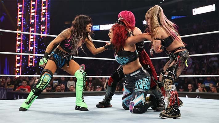 Dakota Kai Turns Against Bayley On WWE SmackDown - PWMania - Wrestling News Dakota Kai Turns Against Bayley On WWE SmackDown - PWMania - Wrestling News