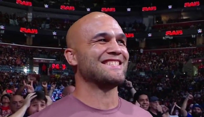 01-ufc-legend-robbie-lawler-at-wwe-raw-8-19-2024 | PWMania - Wrestling News