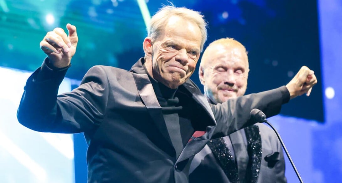 Lex Luger Walks Again With Assistance Following Recent Setback ...
