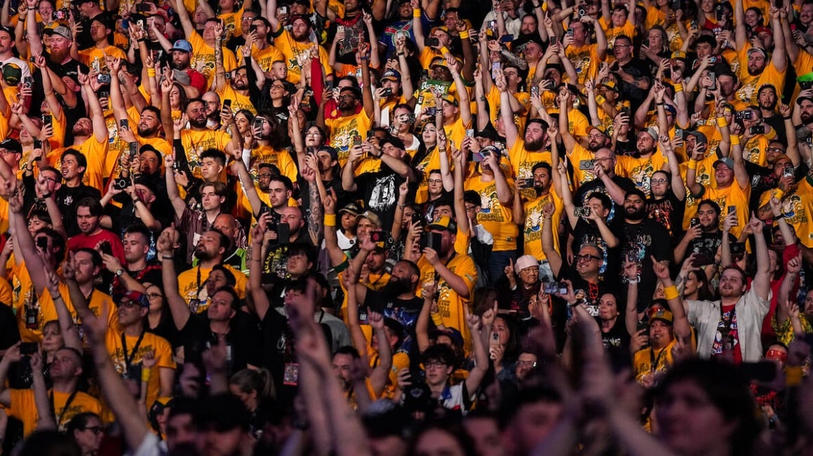 Video: Australian Crowd Boos U.S. National Anthem At WWE Crown Jewel ...